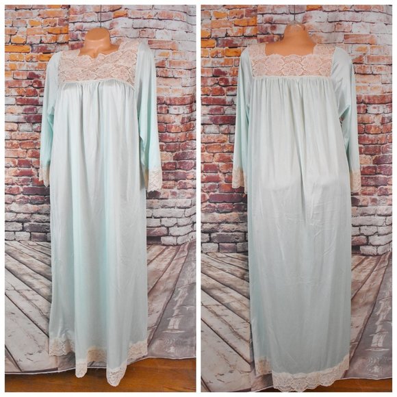 American Vintage | Intimates & Sleepwear | Fitrite Medium Long Silky ...